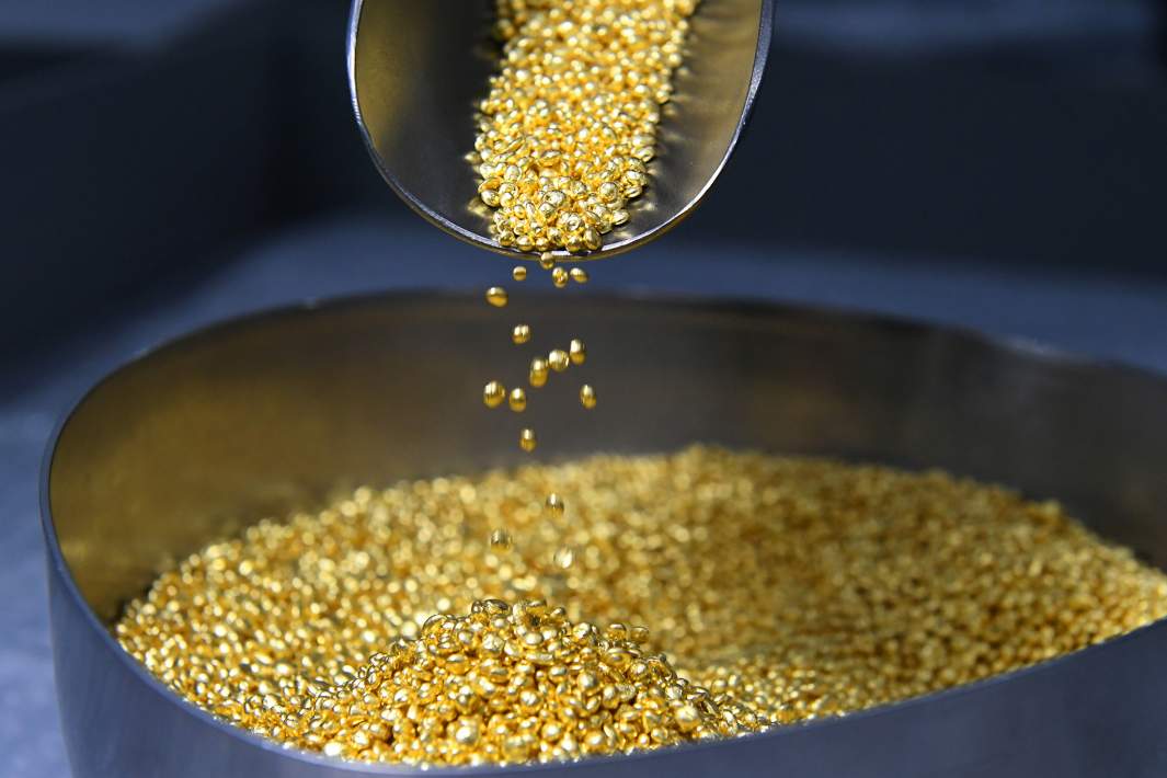 Canopy of gold: assets of Russian banks in precious metals have almost ...