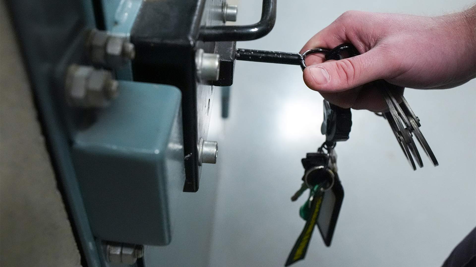 The torments of greed: what is most often secretly transferred to ...