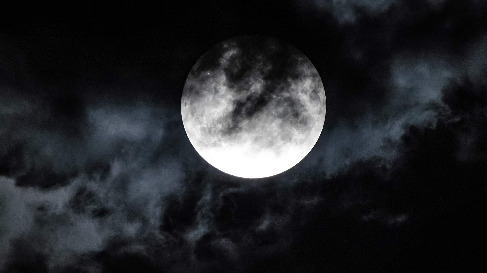Dangerous Blue Moon in May: the alarming consequences of the most ...