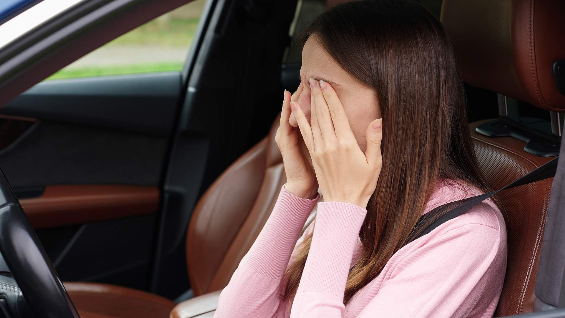 Keep your eyes open: Russian woman was stripped of her license for ...