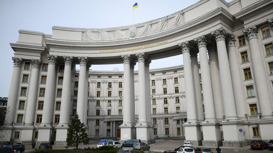 В Киеве ответили на слова Путина об обязательствах вернуть активы СССР ...