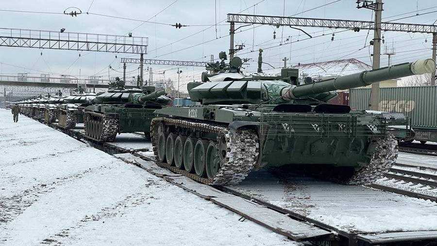 Минобороны РФ получило партию модернизированных танков Т 72Б3М