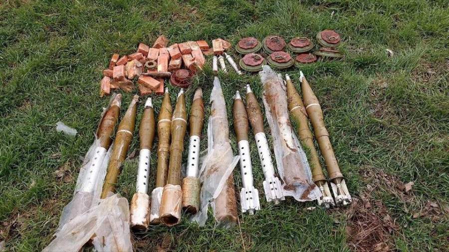 В Запорожской области найден тайник со взрывчаткой и противотанковыми ...