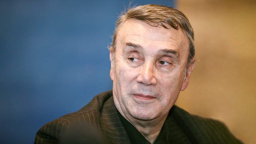 На 92-м году жизни от сепсиса умер французский хореограф Пьер Лакотт ...