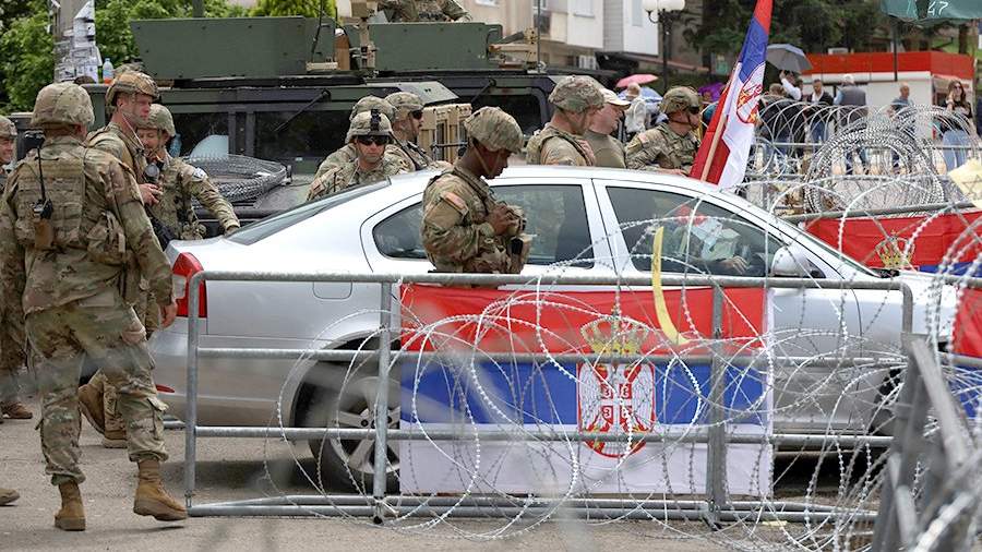 Новости мира: авто с албанским номером въехало в толпу протестующих ...