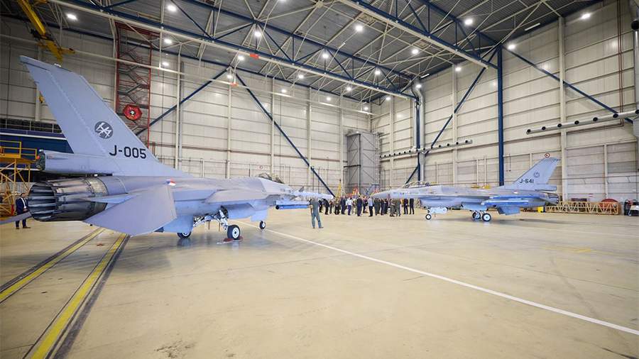 WSJ заявил о возможном начале полетов ВСУ на F-16 уже зимой | Новости мира | Известия | 11.09.2023