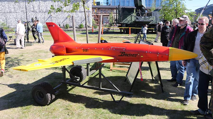 В ДНР перехватили британский реактивный дрон-камикадзе Banshee Jet-80 ...