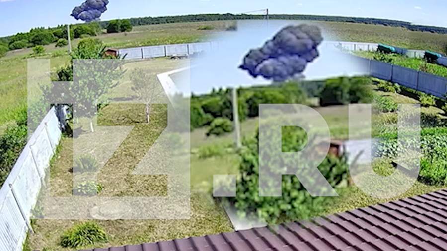 Момент падения самолета Ssj 100 в Подмосковье попал на видео Новости