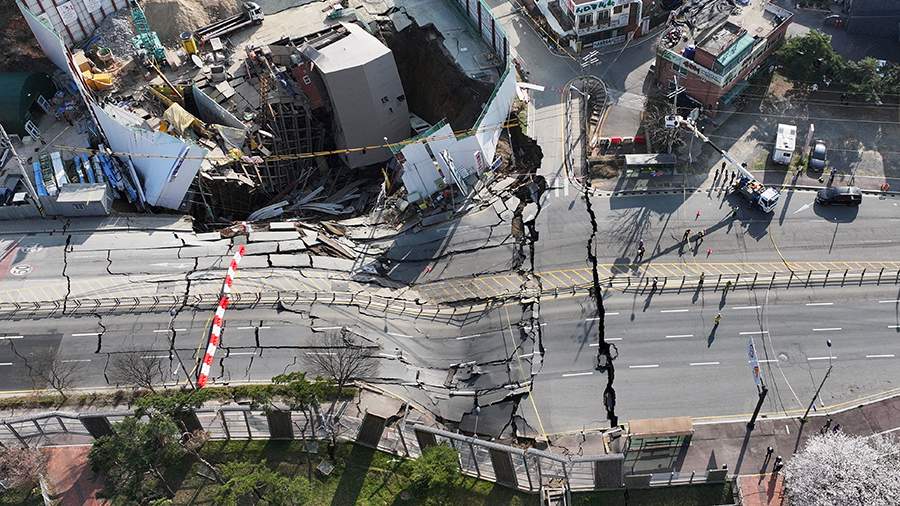 World news: collapse during construction of subway tunnel in South ...