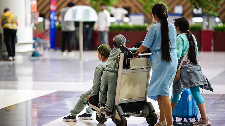 Temporary flight restrictions were introduced at Samara airport | Известия