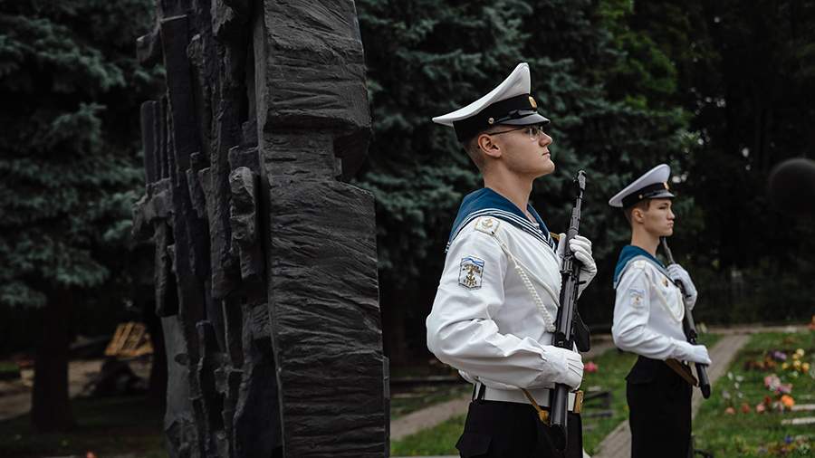Kursk commemorates the lost crew of the Kursk submarine | Известия