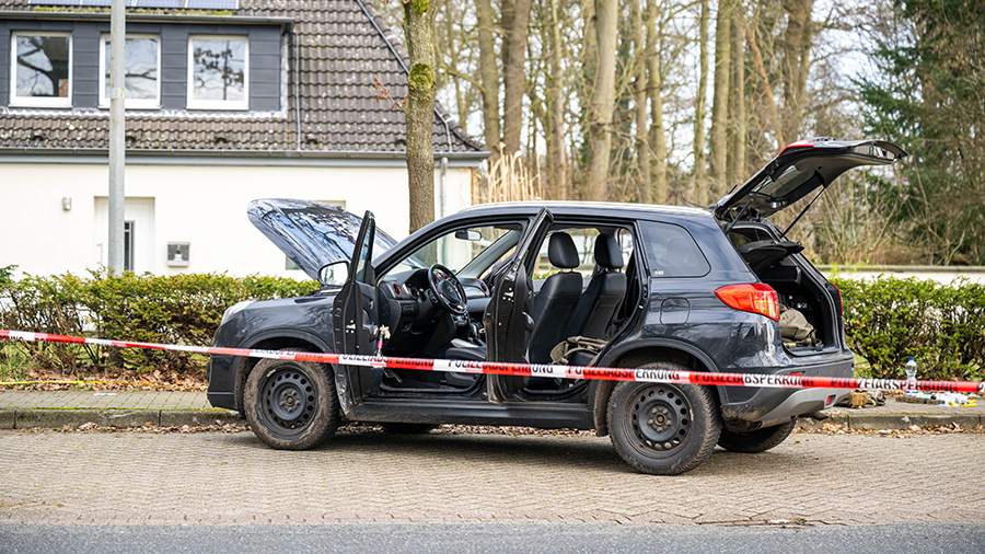 CBS reported on the discovery of the dead body of a 15-year-old girl in the singer's car D4vd ...