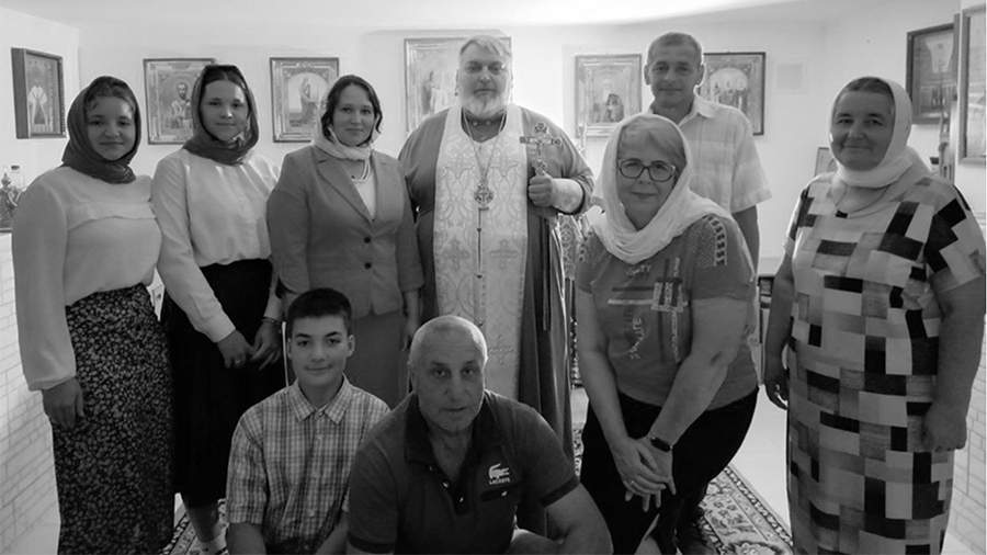 A priest, his wife, and a family of parishioners died in the DPR during ...