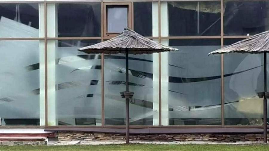 Seven people were hospitalized after the roof of a hotel in Romania ...