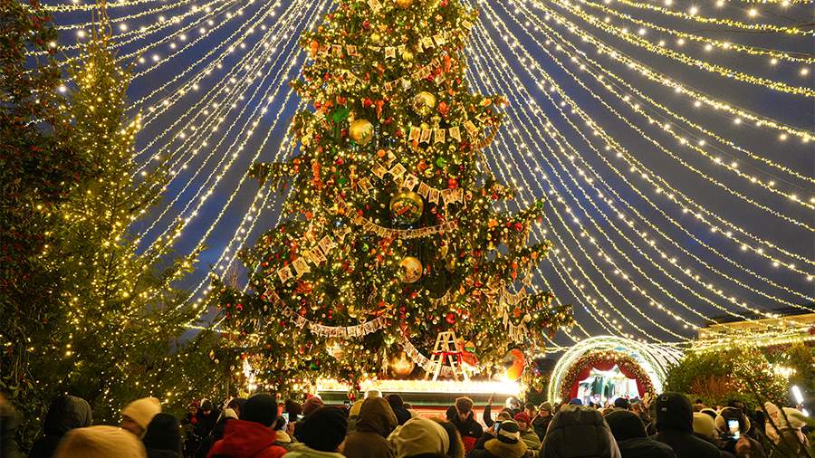 As part of the "Winter in Moscow", the capital was decorated with ...