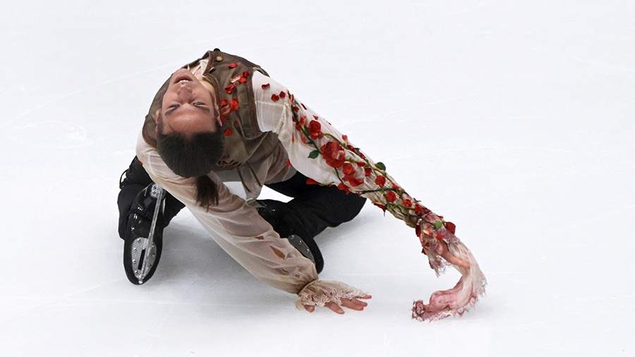 Figure skater Humennik leads after the short program at the Russian ...