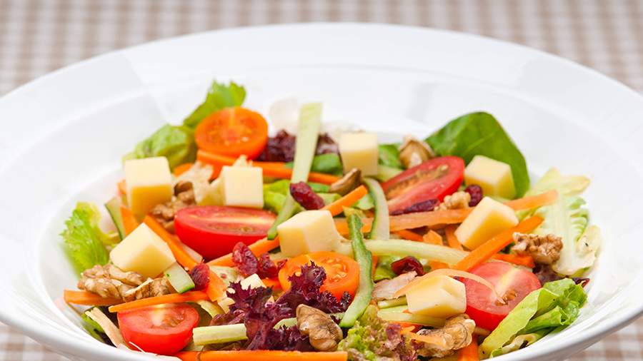 Researchers have pointed to the benefits of plant-based foods for ...