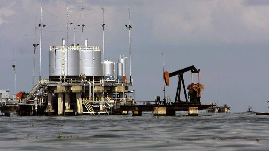 Politico reported on the US requirement for oil companies to invest in ...