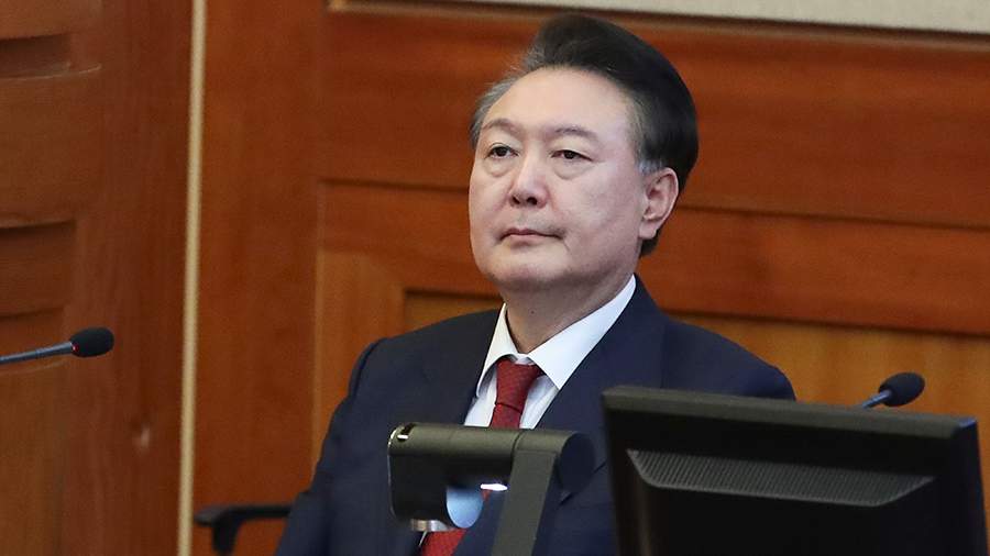 South Korean court sentences former President Yoon Seok-young to five ...