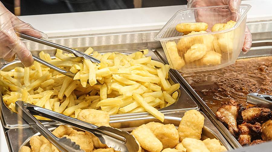 The expert warned about dangerous products for storage in plastic ...