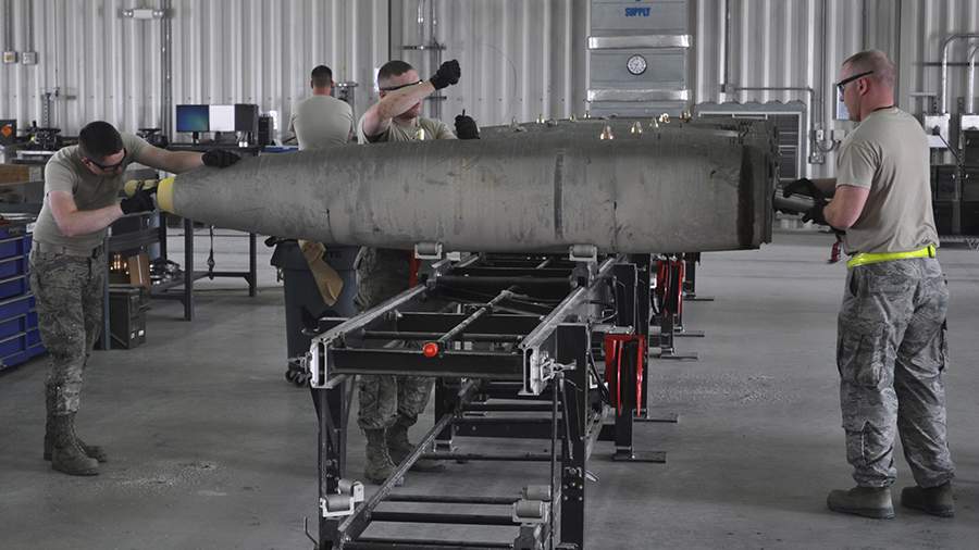 The media reported on the withdrawal of British personnel from military ...