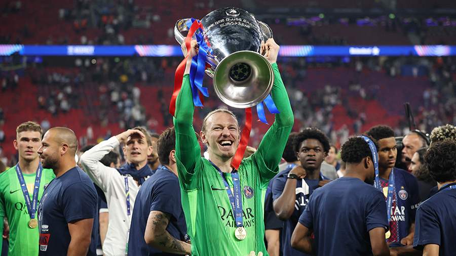 Safonov became the first two-time winner of the Champions League from ...