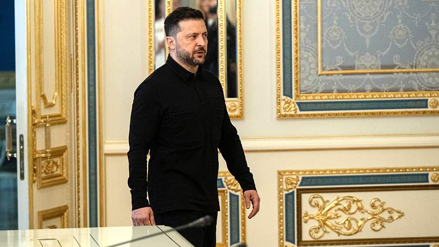 Валенса заявил о прекращении поддержки Зеленского из-за прославления им ...