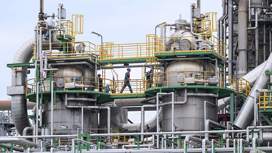 In Germany, the timing of the onset of the shortage of oil transferred ...