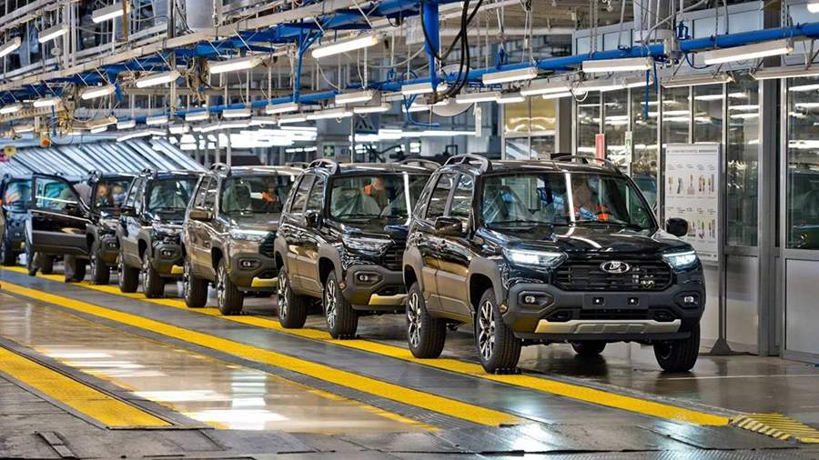 AvtoVAZ has released a limited edition Niva with a genuine leather ...