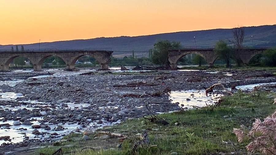 Flood destroyed a unique 17-arch bridge in Dagestan | Society News ...