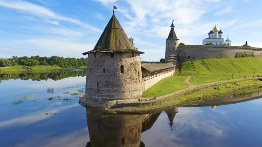 Singer Serge released a video for the patriotic song "Russia" on Russia ...
