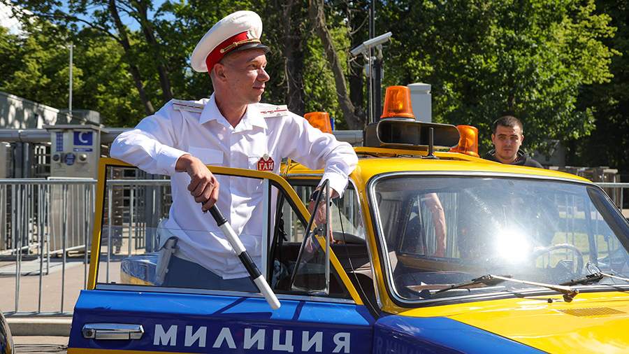 A rally featuring retro cars was held in Moscow | Sports News ...