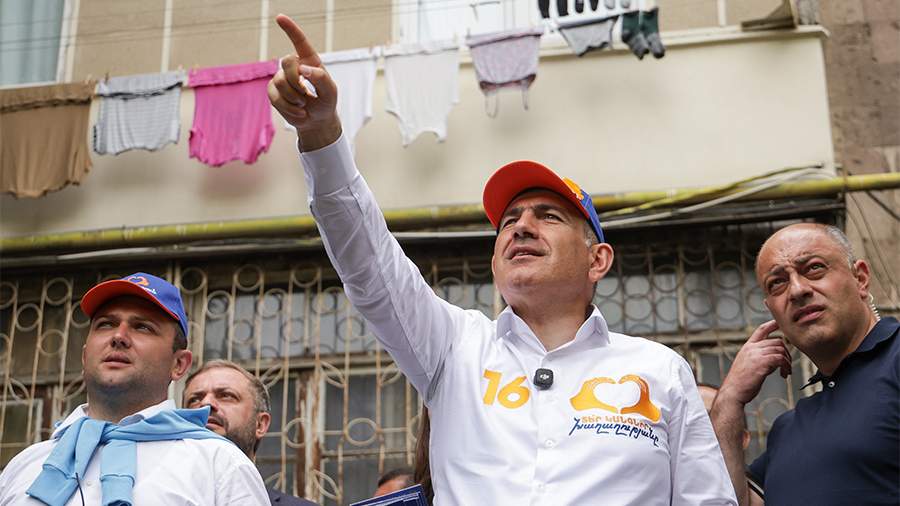 Pashinyan failed to launch a pigeon into the sky after two attempts at ...