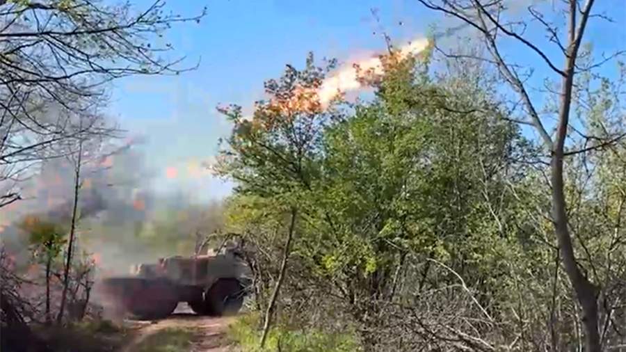 The calculation of the Hurricane MLRS destroyed the temporary ...