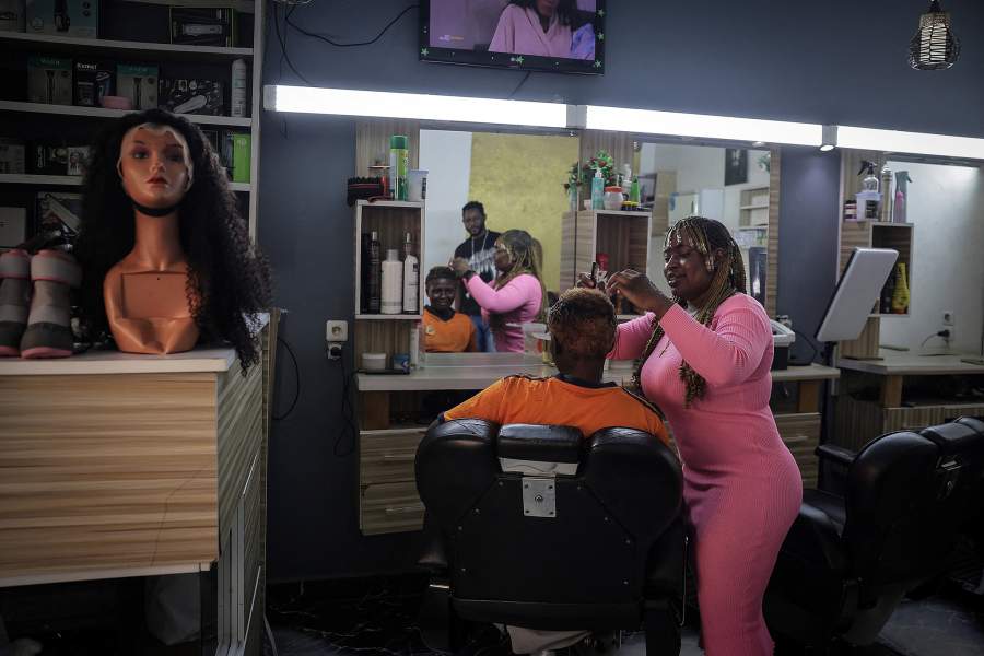 Камерун на перепутье: как мототакси стали символом безысходности ...